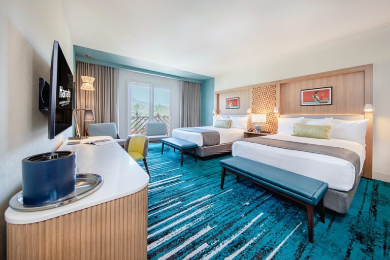 $24 Million Splash: Harrah's Dive Inn Gets a Funner Facelift